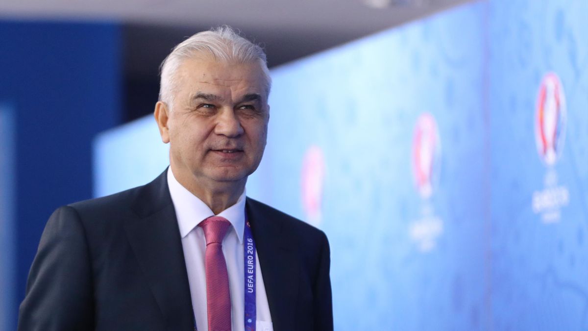 Anghel Iordănescu vrea să își recupereze pensia specială