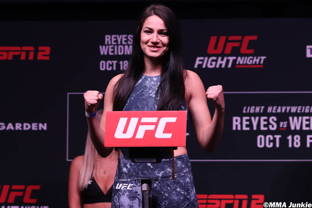 Diana Belbiță vrea să pună România pe „harta” UFC!