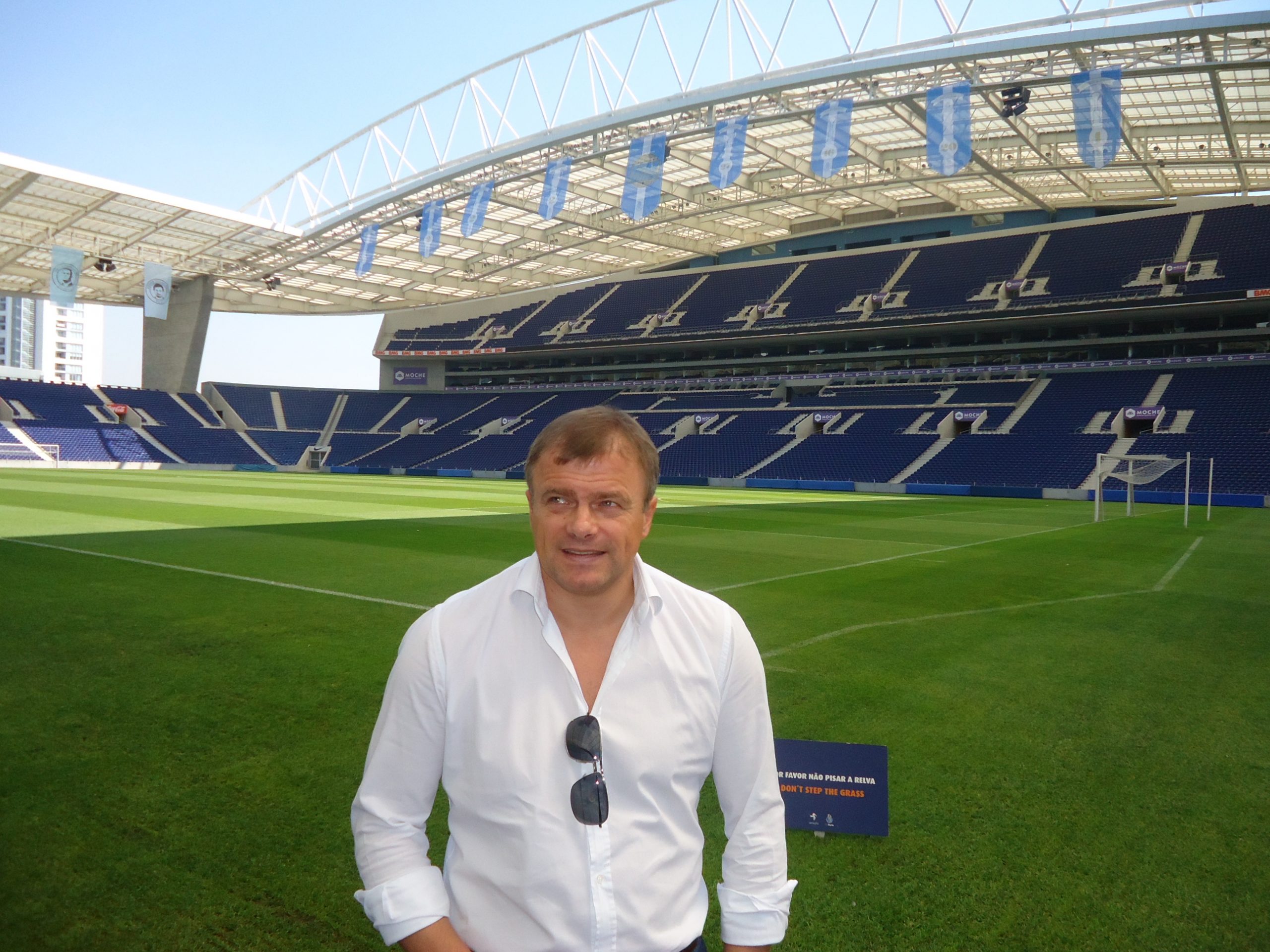 Interviu EXCLUSIV cu Ion Timofte, “zeul român” al Portugaliei. Povești ...