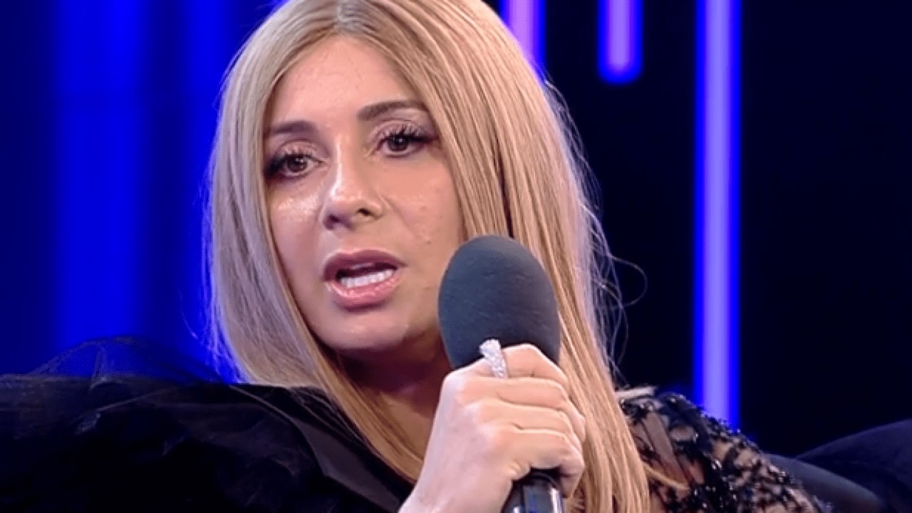 Este război total în cuplul Prodan - Reghecampf. O distruge pe Anamaria Prodan. Dezvăluiri ...