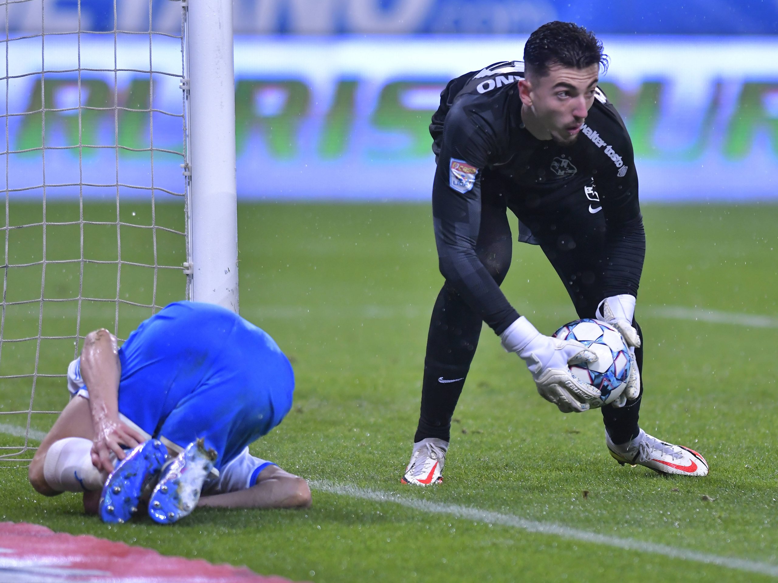 Explicația golului care îi poate periclita cariera lui Andrei Vlad ...