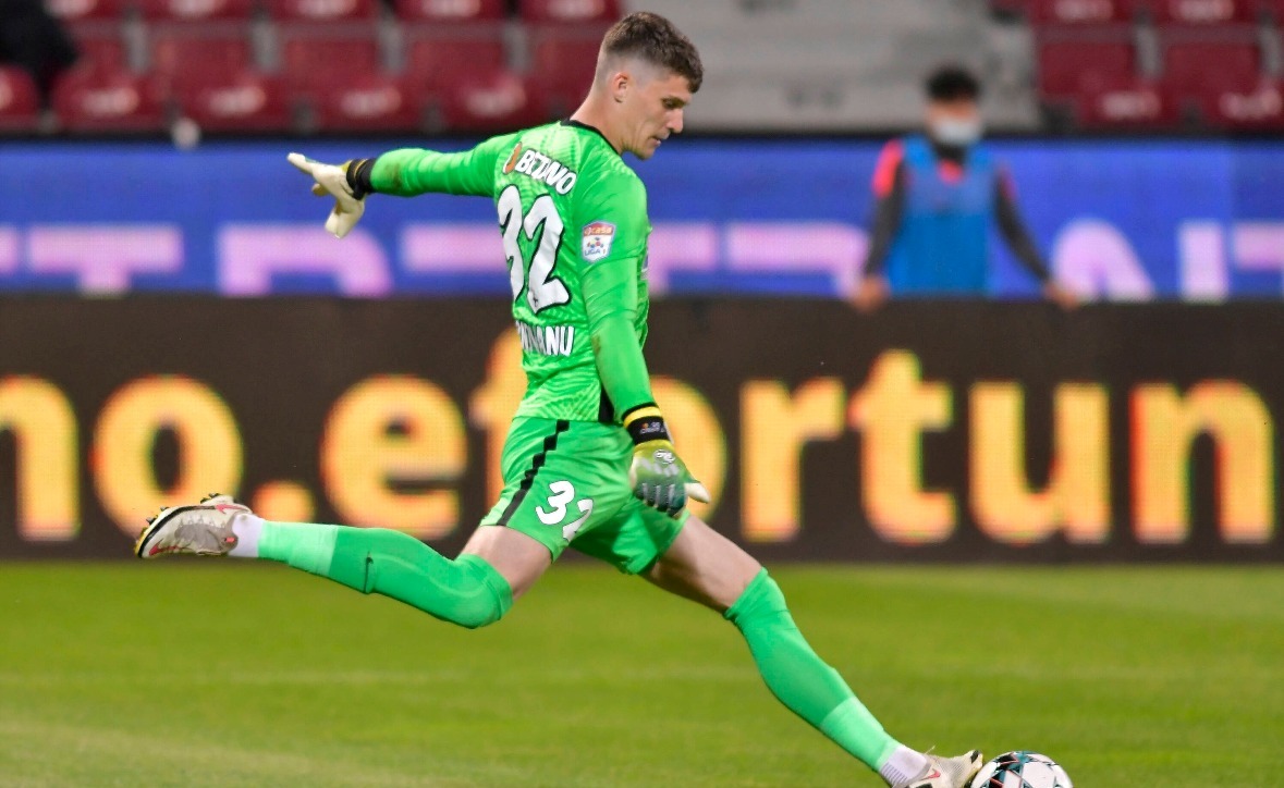 Cum a ajuns Ștefan Târnovanu titular pentru FCSB în meciul cu Sepsi ...