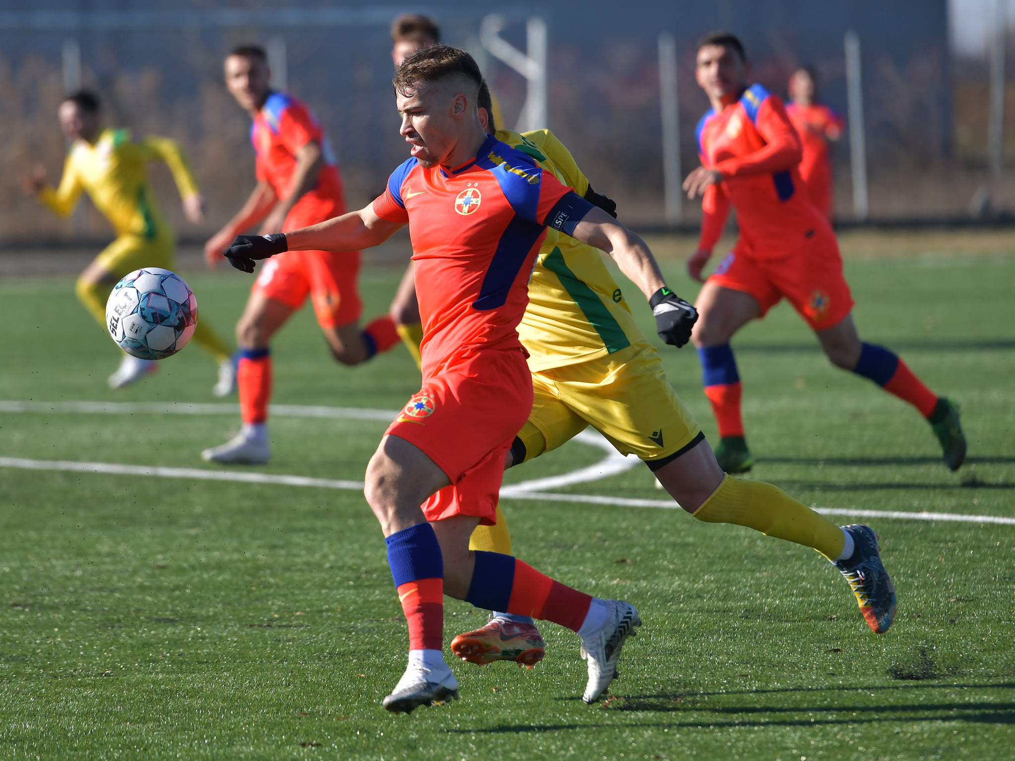 Alexandru Maxim a debutat pentru FCSB. Prestație sub așteptări a ...