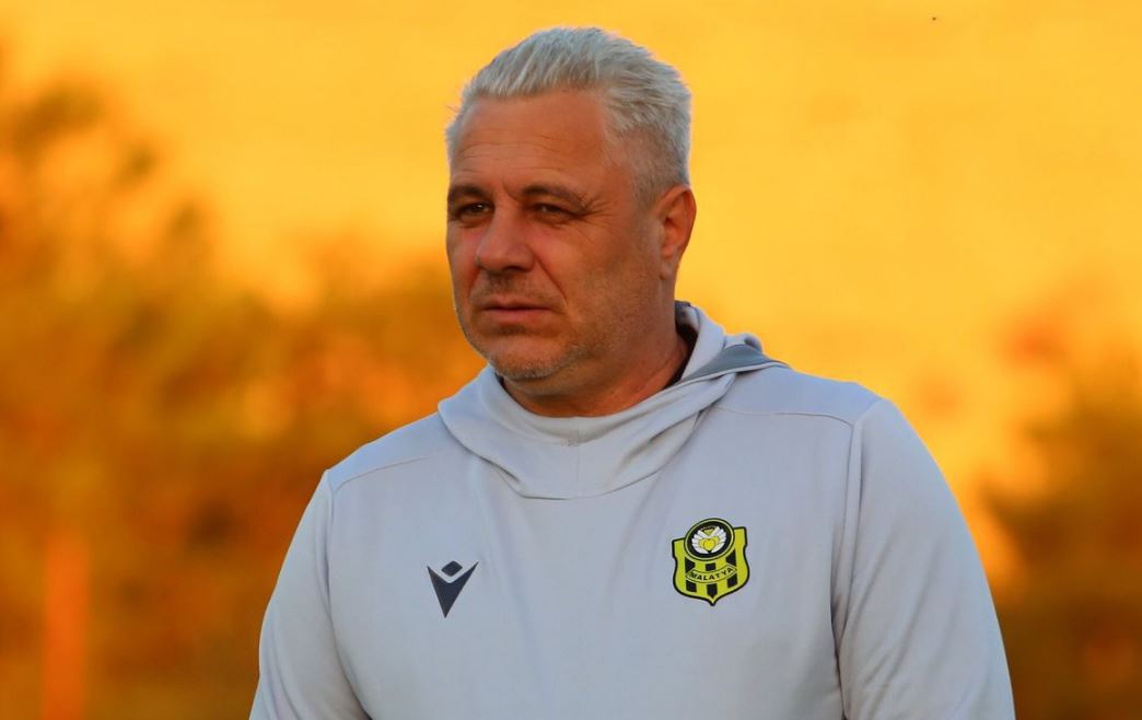 Marius Șumudică încearcă marea cu degetul. Nu renunță la contractul cu ...