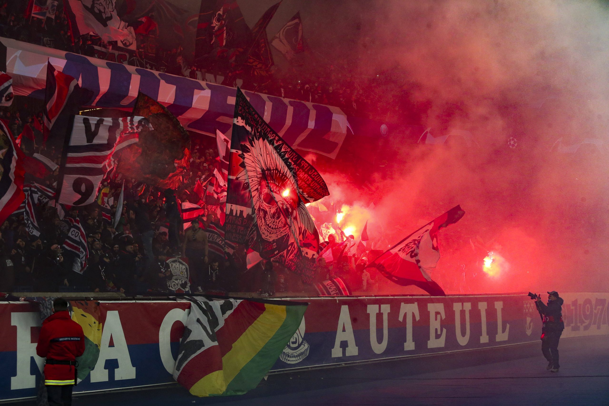 A început vânătoarea de vedete! Ultrașii lui PSG îi urmăresc pe ...