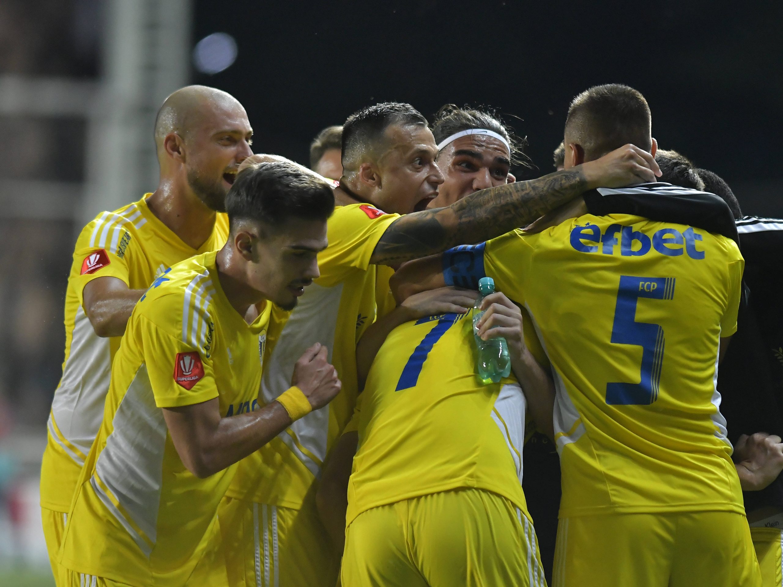 EXCLUSIV. Fost „câine”, actual „lup galben”. Mirko Ivanovski, obișnuit ...