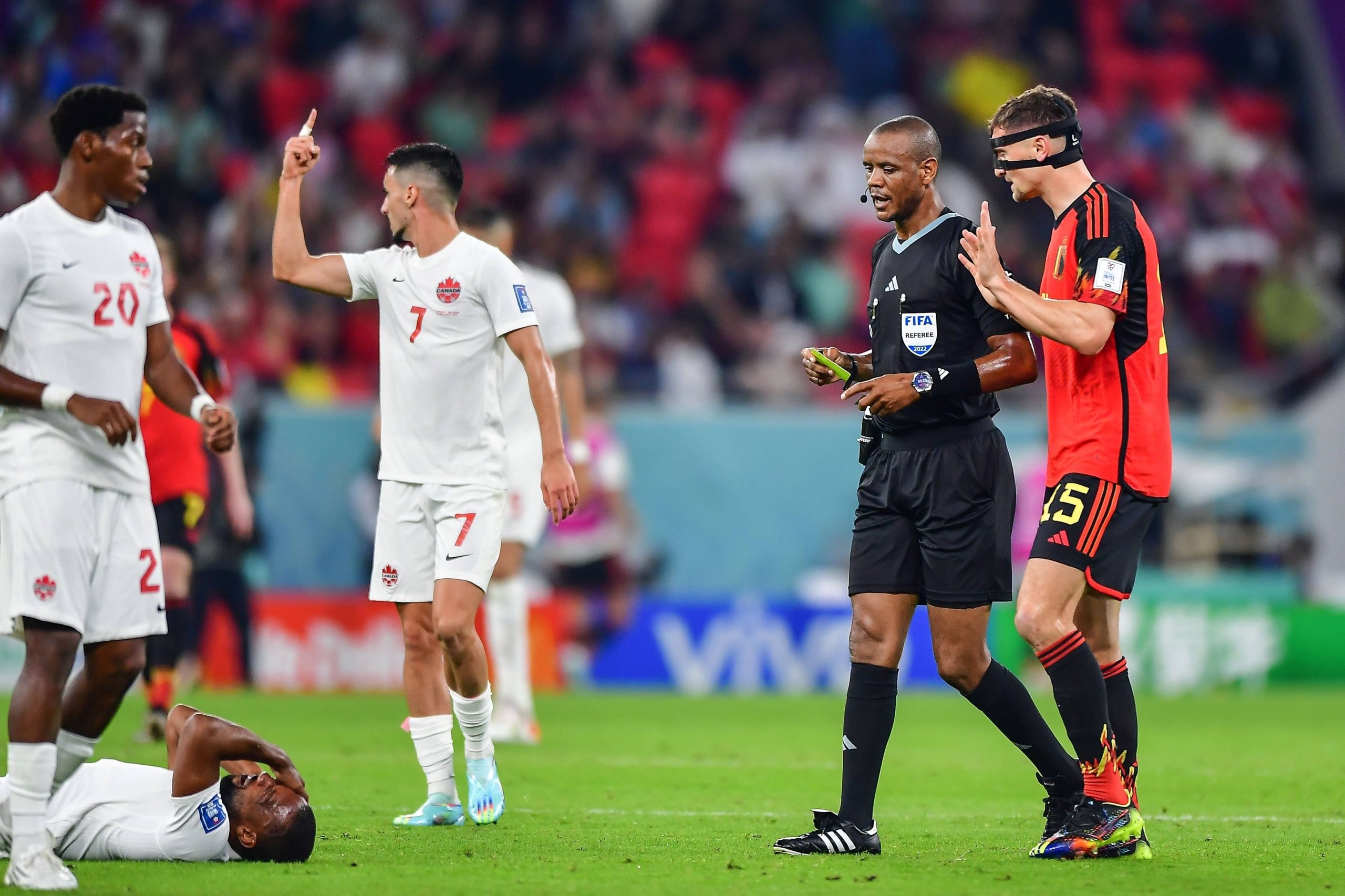 Arbitrul de la Campionatul Mondial care a pus capăt rapid meciului pe ...