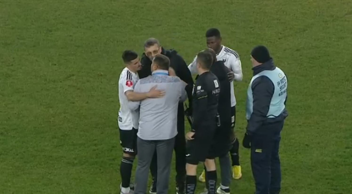 Eugen Neagoe a băgat spaima în arbitrul Adrian Chivulete, după ce a ...