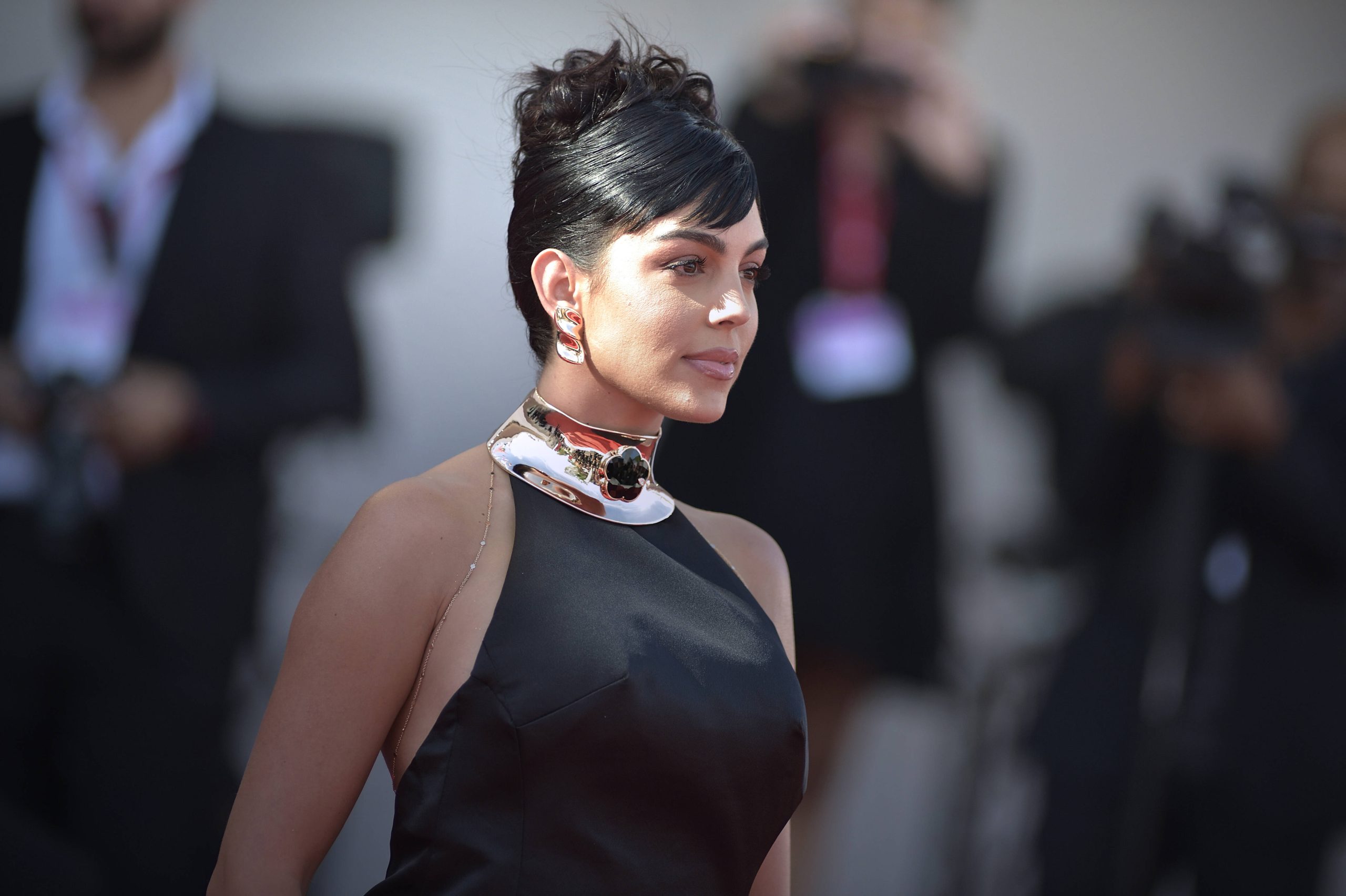 Georgina l-a eclipsat din nou pe Cristiano Ronaldo. Ținută uimitoare a ...