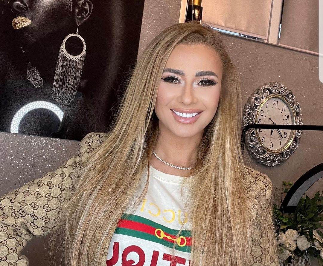 Anamaria Prodan i-a răspuns Corinei printr-o poză și un mesaj. Divele ...