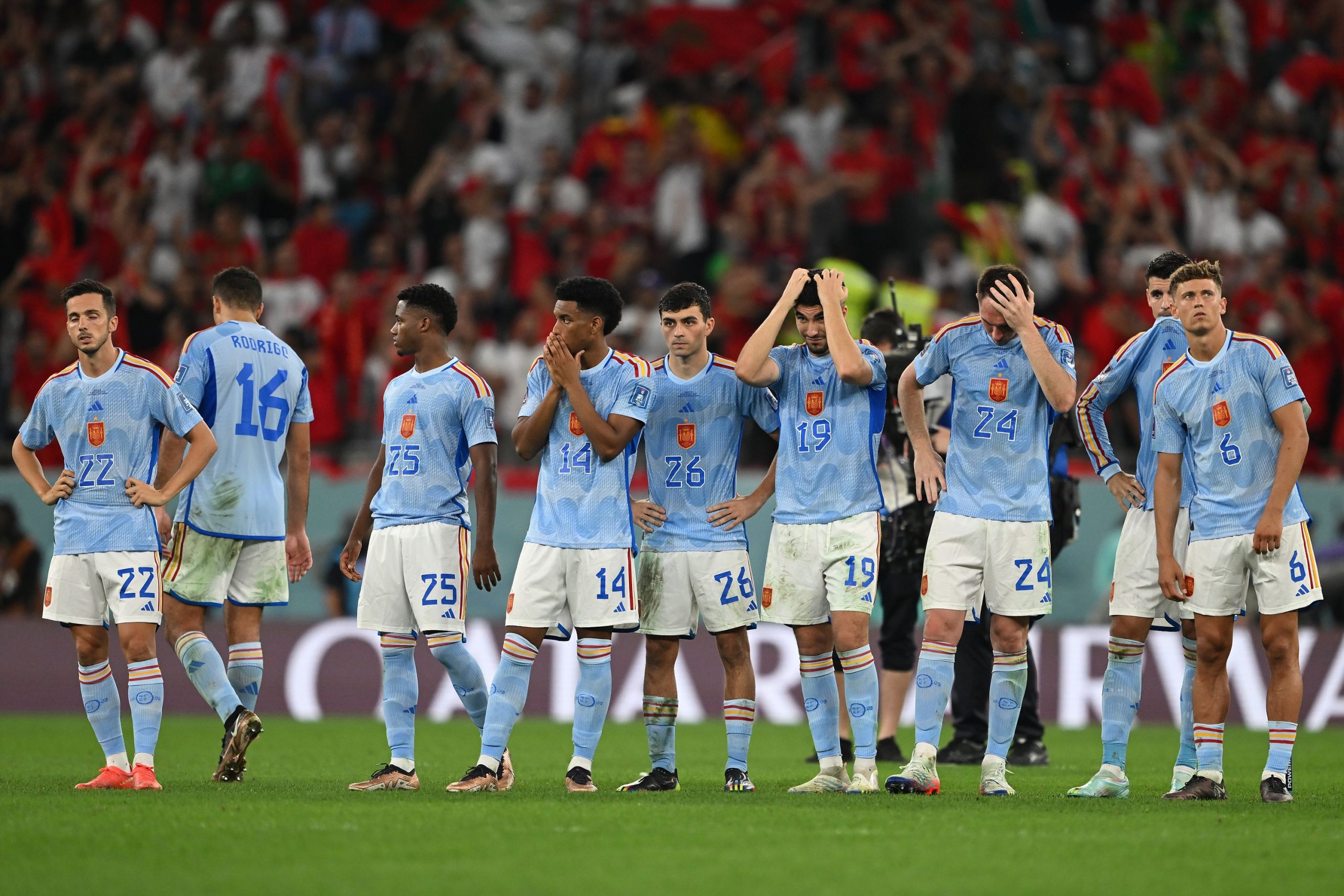 Spaniolii s-au întors acasă după eliminarea de la Cupa Mondială