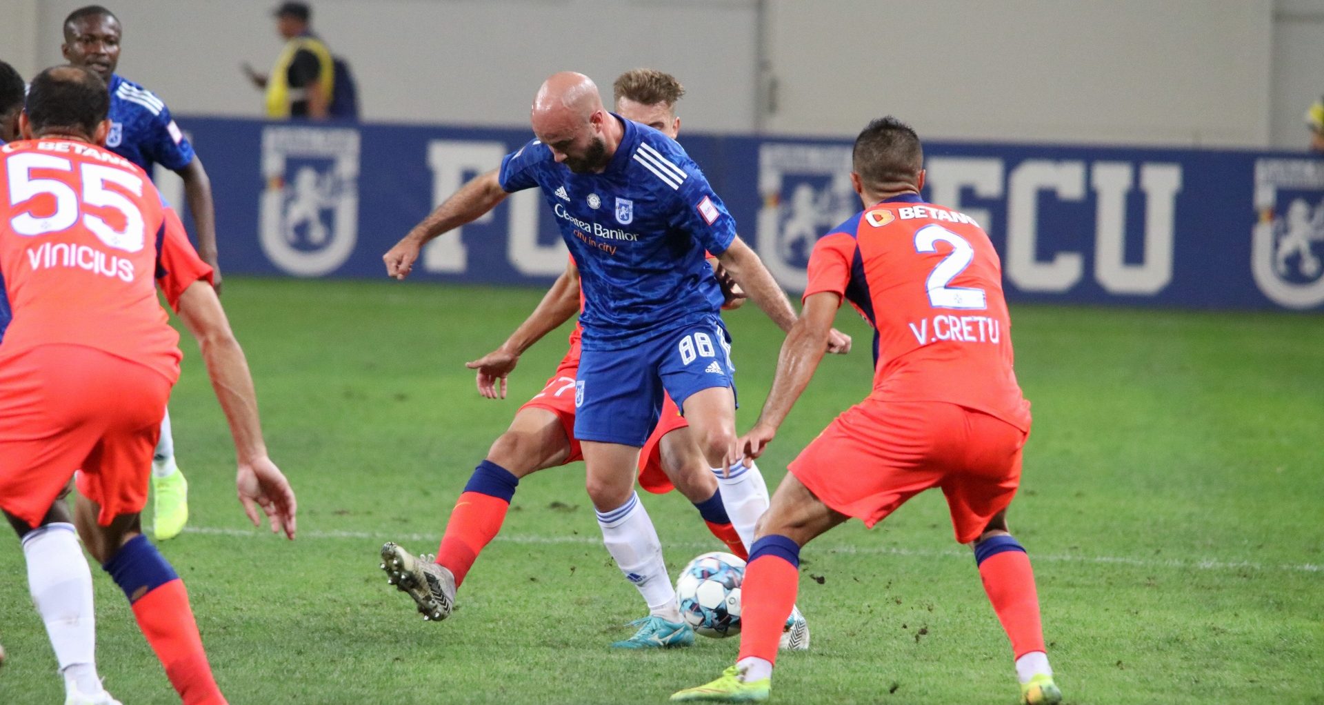 Adrian Mititelu scapă de jucători pe bandă rulantă. Încă un fotbalist ...