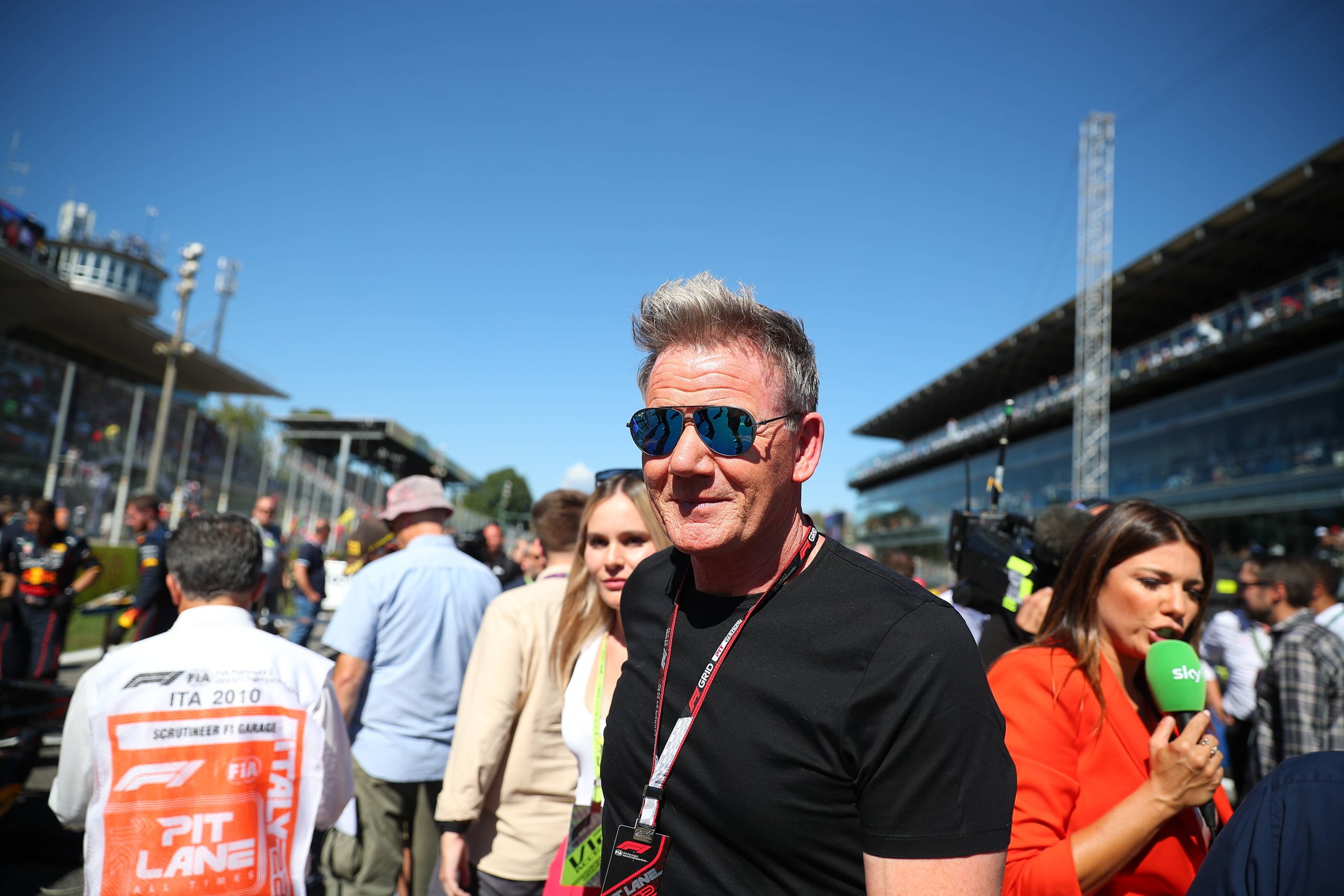 Unul dintre cei mai cunoscuți chefi, dat afară după numai un sezon cu ...