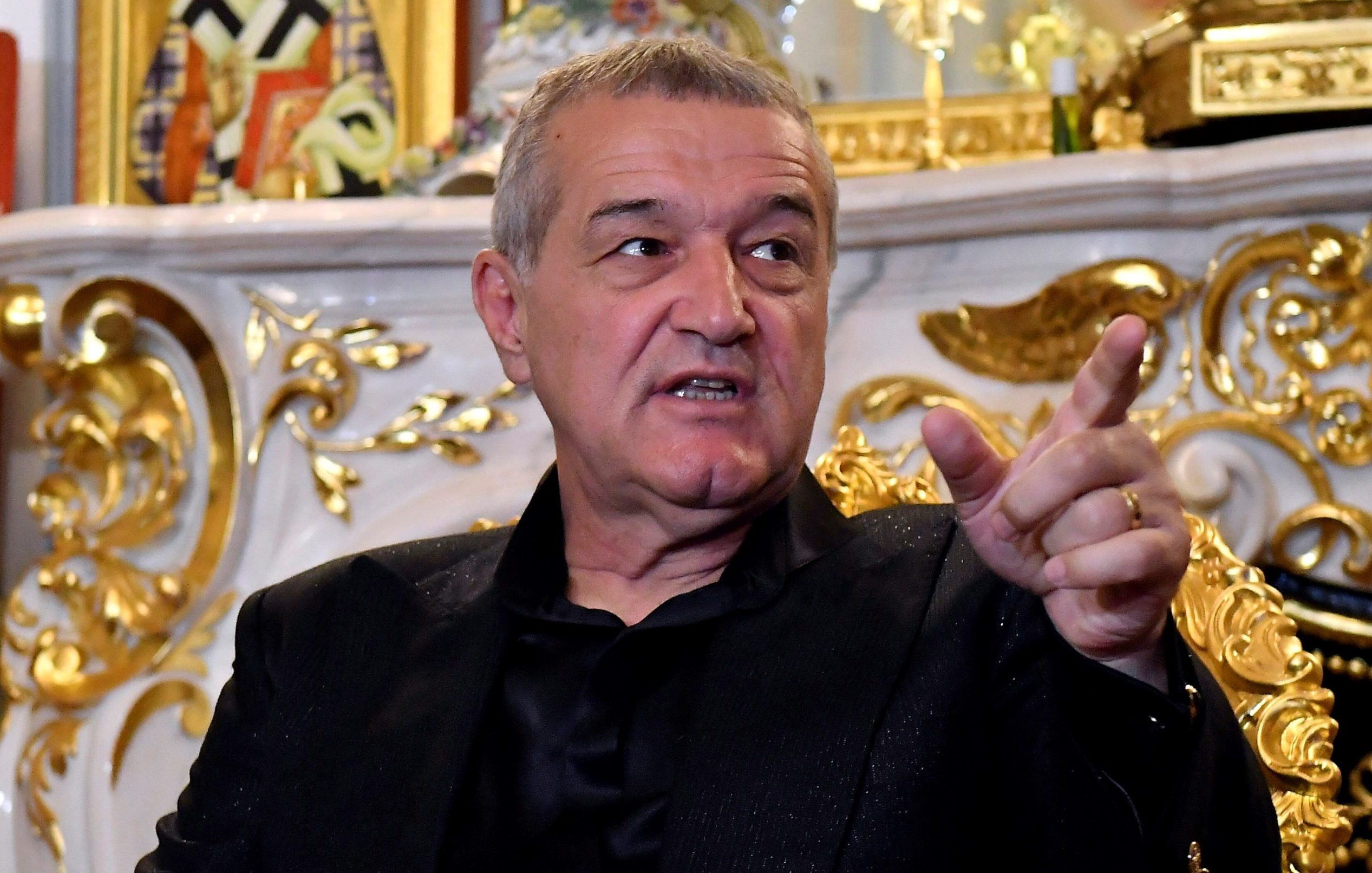”Ai auzit de Gigi Becali?” Cum a răspuns Junior Pius, fundașul dorit de ...