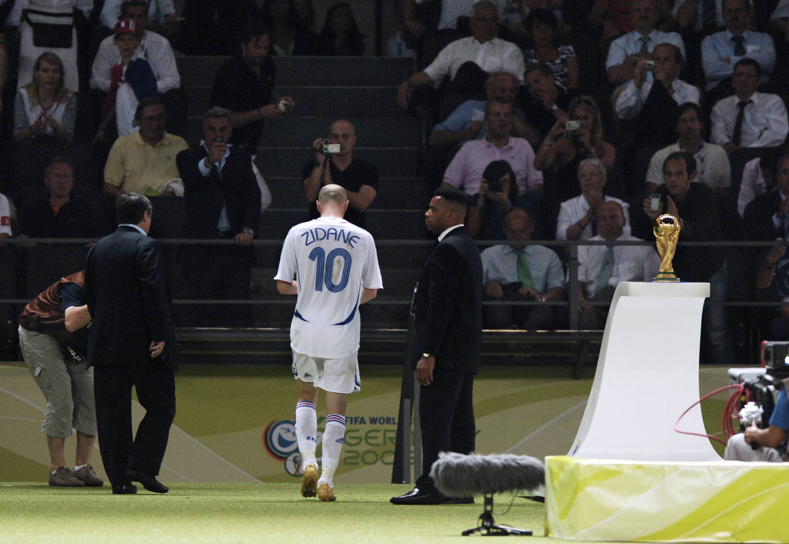 Materazzi a dezvăluit cuvânt cu cuvânt ce i-a spus lui Zidane în finala ...