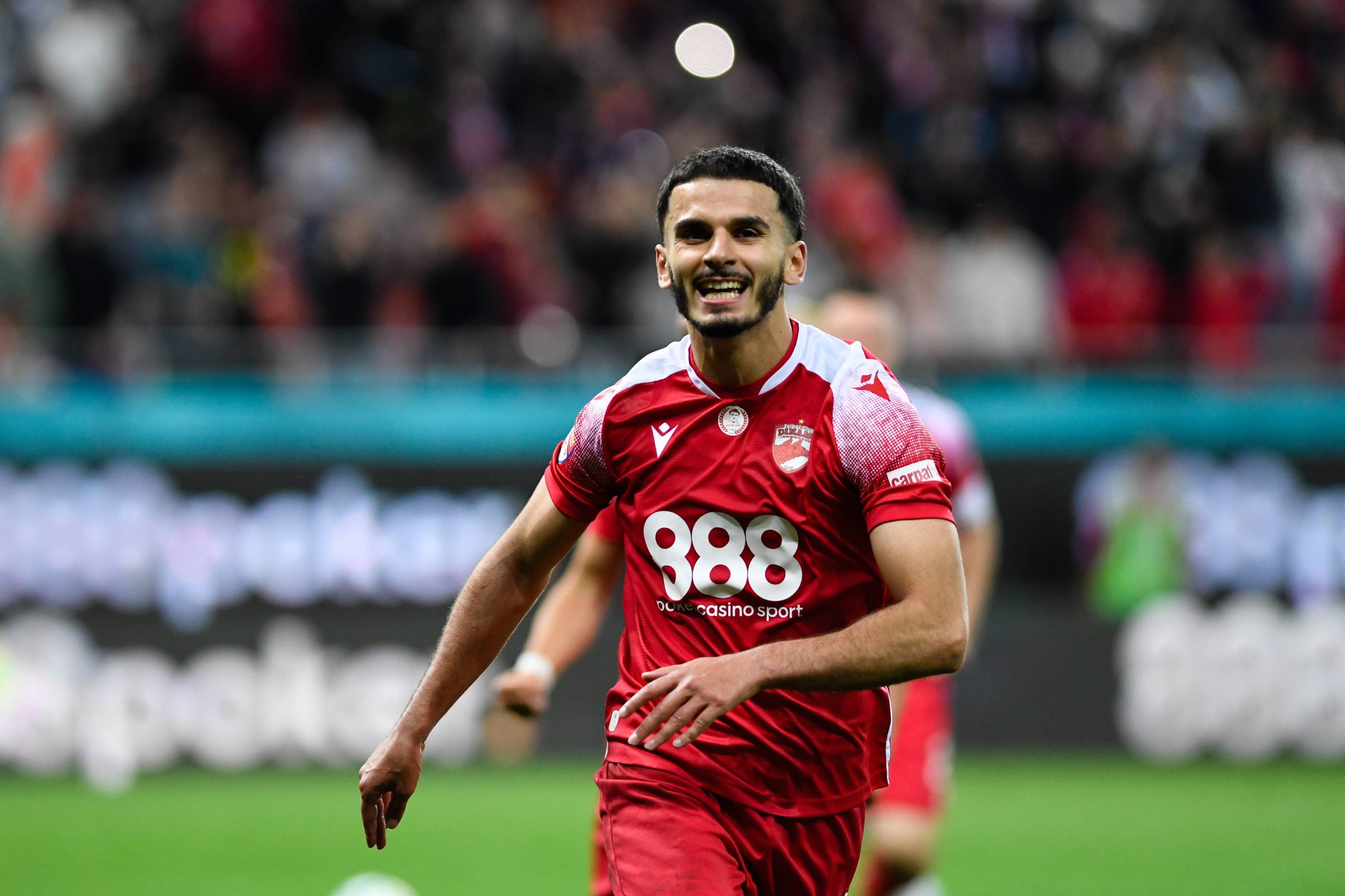 ”Din start pare că nu e român”. Fotbalistul de la Dinamo care l-a ...