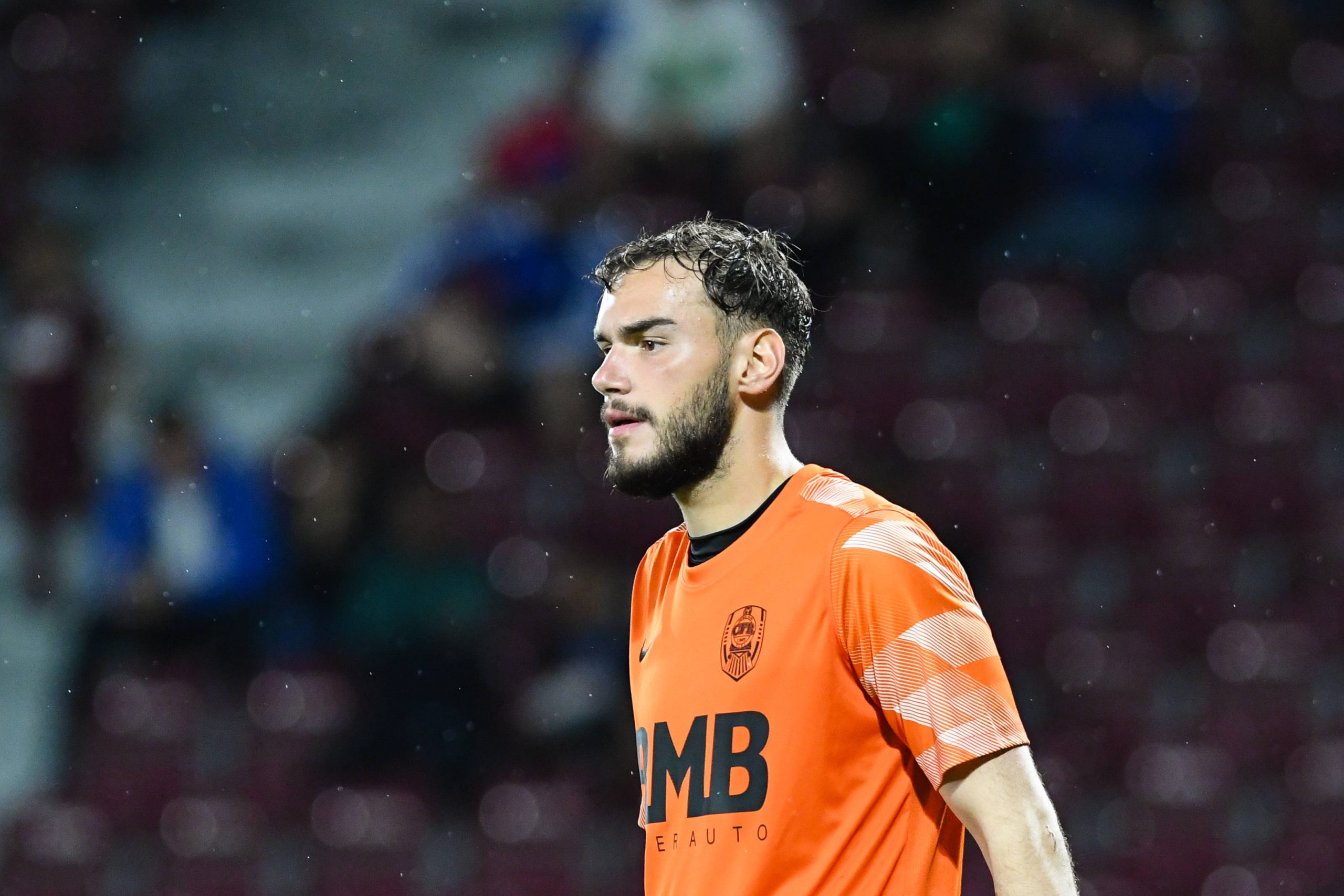 Salvatorul din poarta CFR-ului, Răzvan Sava, spune secretul din spatele ...