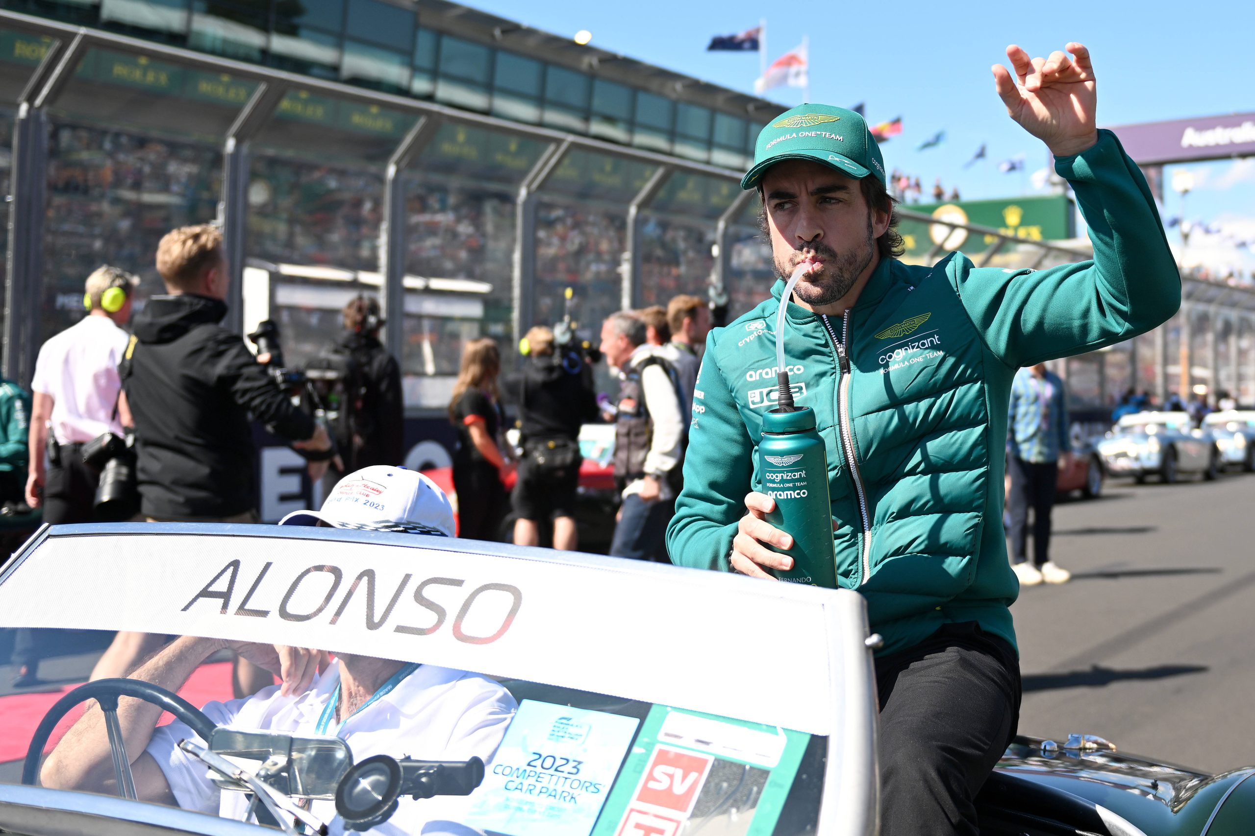 Alonso, atac dur la Hamilton și Verstappen: „Nu a construit nimic ca să ...