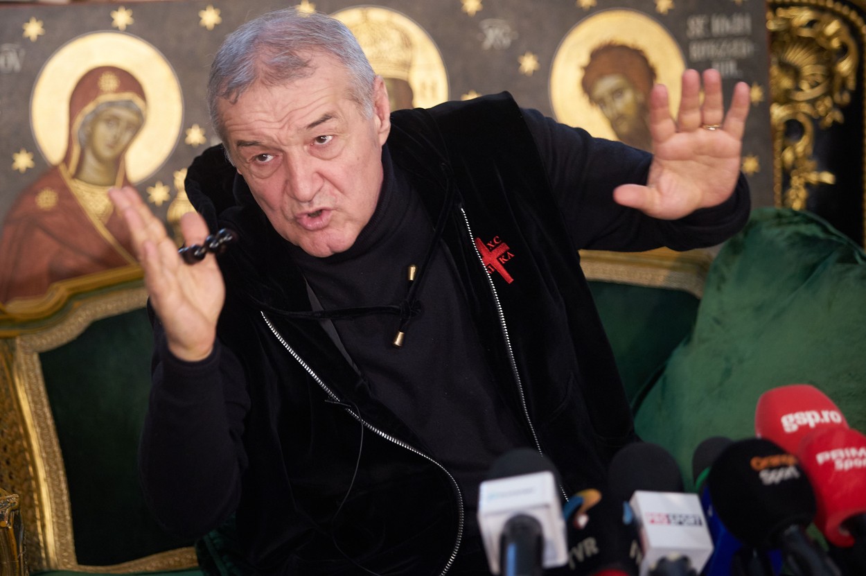 ”Sunt oameni care mă urăsc sau mă invidiază și văd în întuneric ce e în ...