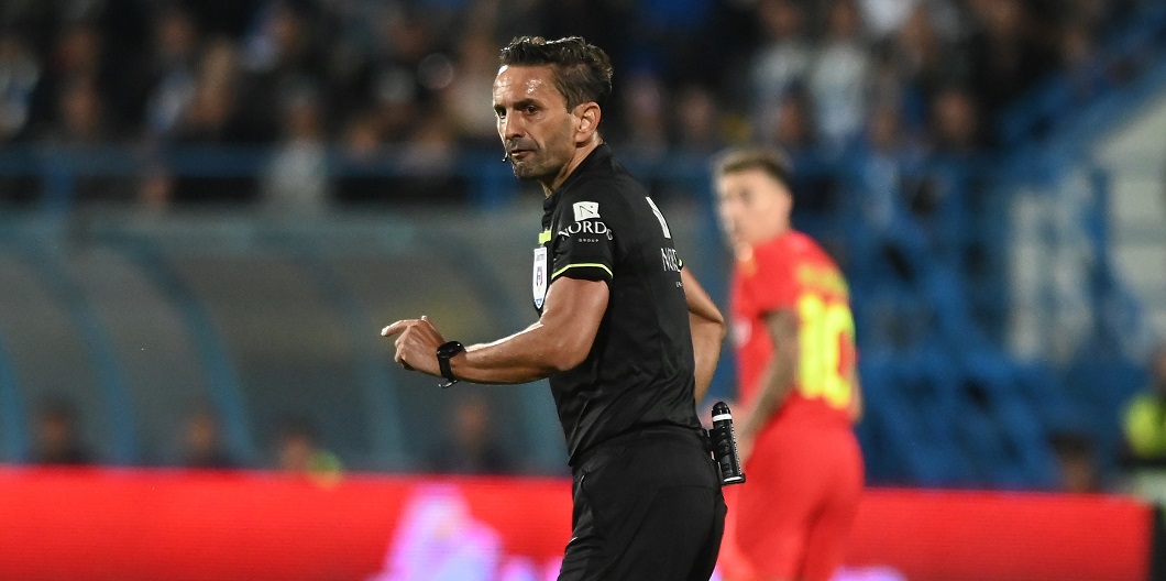 ”Unu zice că i-a dat bani, altul, un Mercedes. Ce fel de arbitru e? E ...