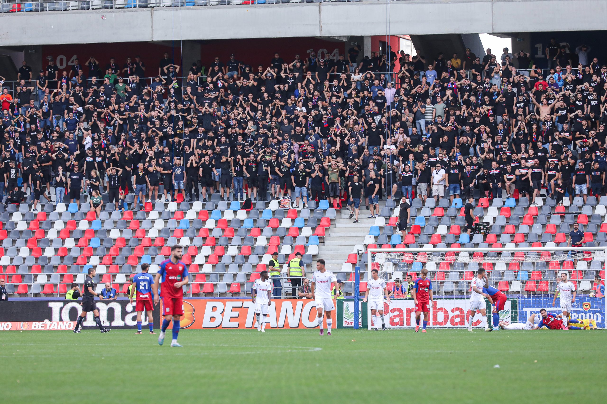 Steliştii pregătesc o coregrafie spectaculoasă la meciul cu Rapid ...