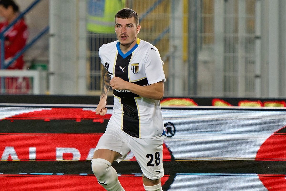 Valentin Mihăilă vrea să renunțe la contractul cu frații Becali ...