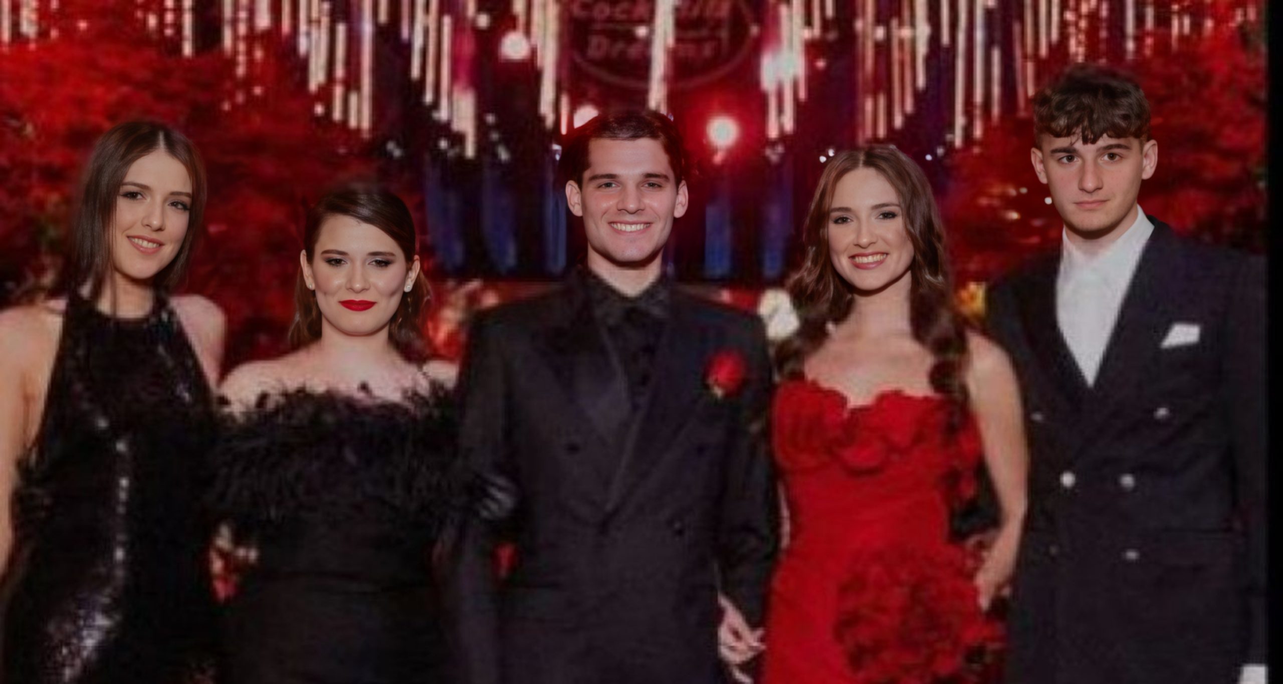 Kira Hagi, apariție îndrăzneață la nunta lui Ianis. Ținută sexy pentru ...