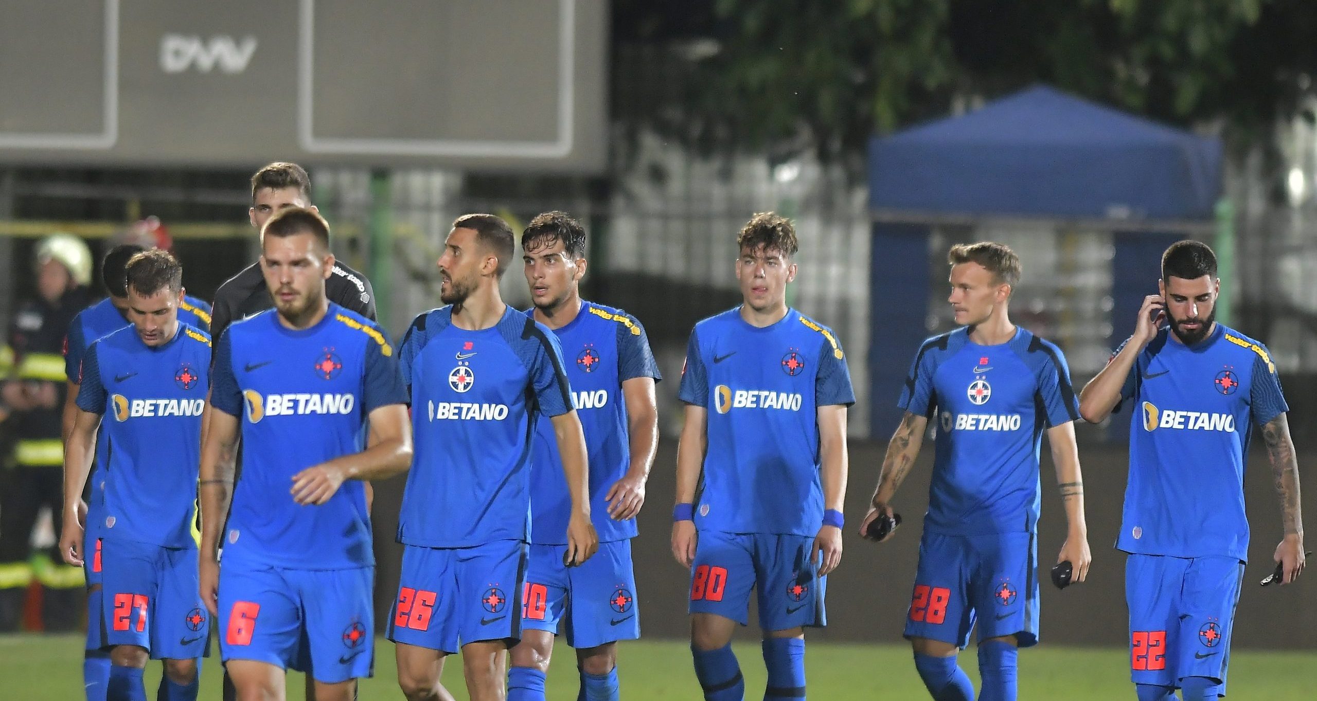 Abia transferat în străinătate, un fost jucător de la FCSB calcă în ...