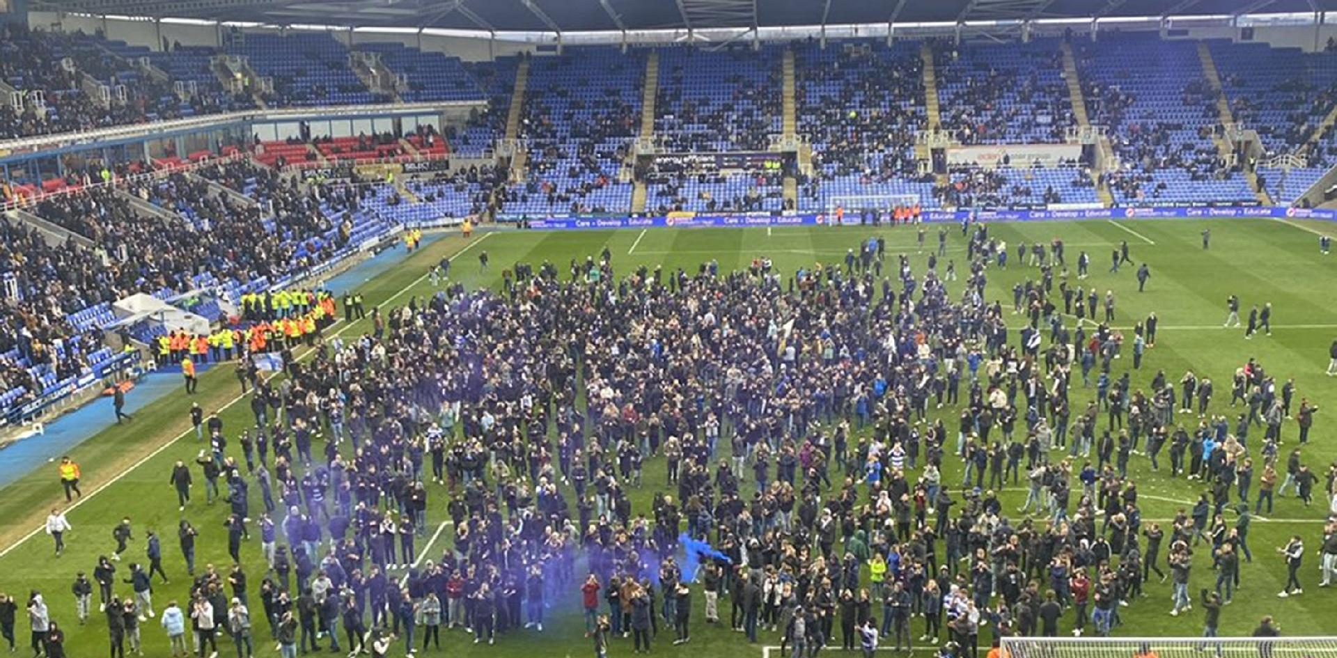 Scene incredibile în Anglia, pe stadionul fostei echipe a lui Adi Popa ...
