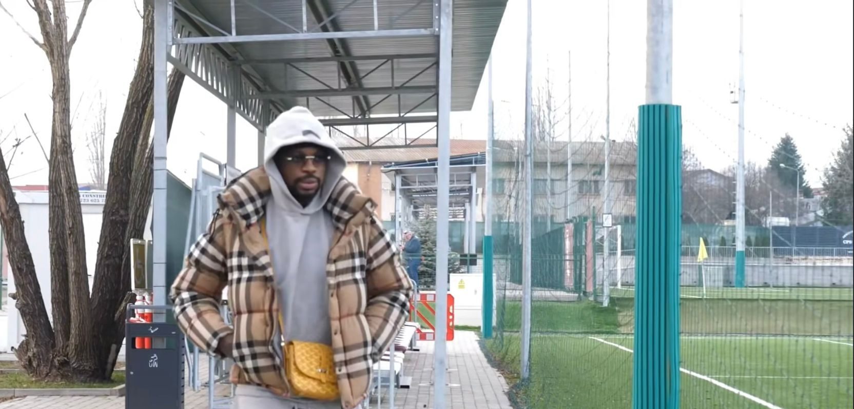 Nu se uită la bani! Un jucător al Rapidului a venit la antrenament cu ...