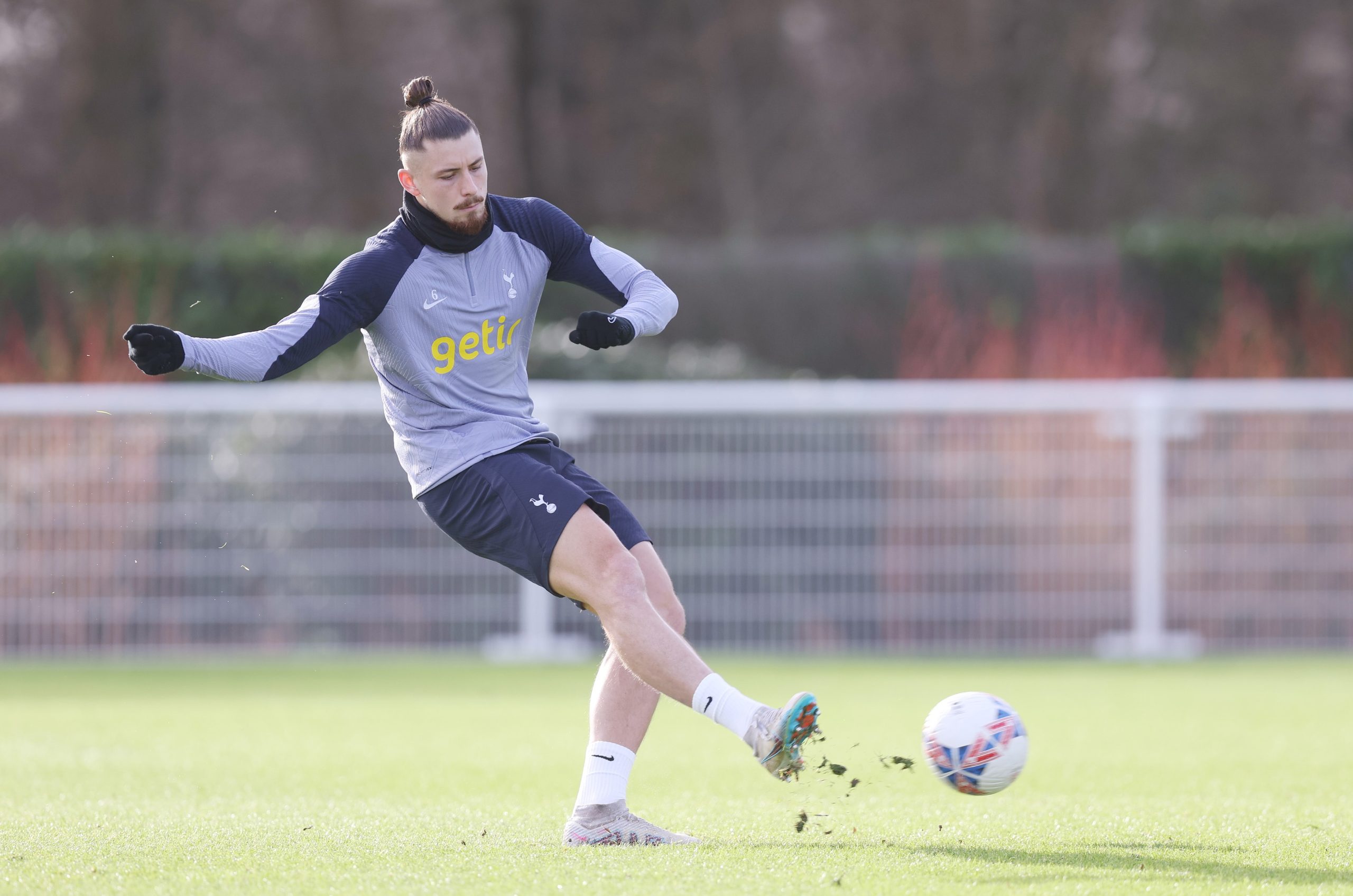 „Rezistă tentațiilor din Londra?”. Florin Manea a explicat de ce nu-și ...