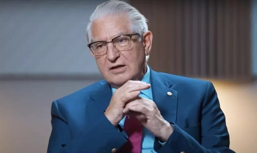 „Pentru o viață sănătoasă, consumați zilnic minimum doi litri de ...