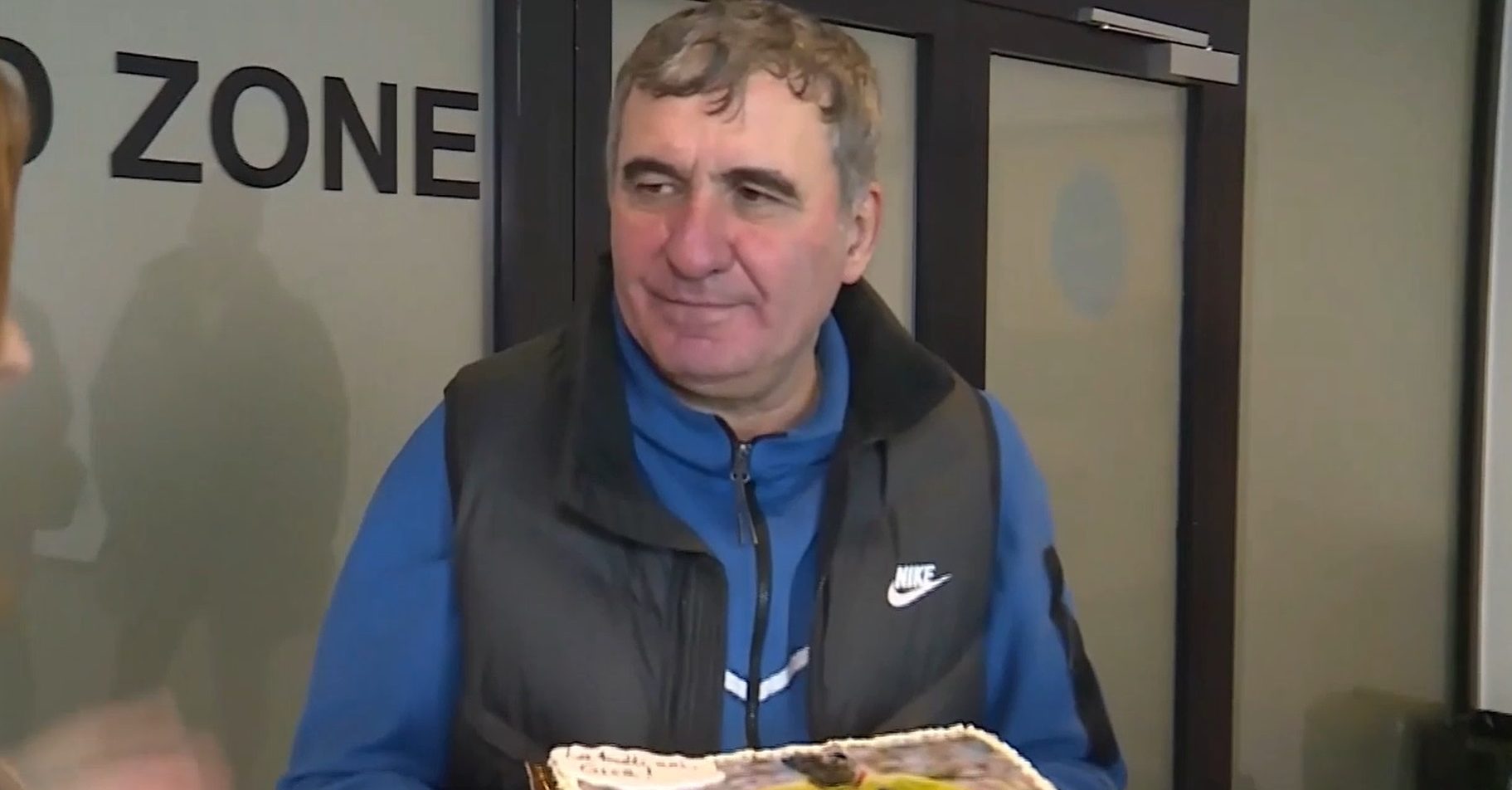 Hagi, aşteptat cu un tort după FCSB - Farul. Ce reacție a avut: “Aşa ...