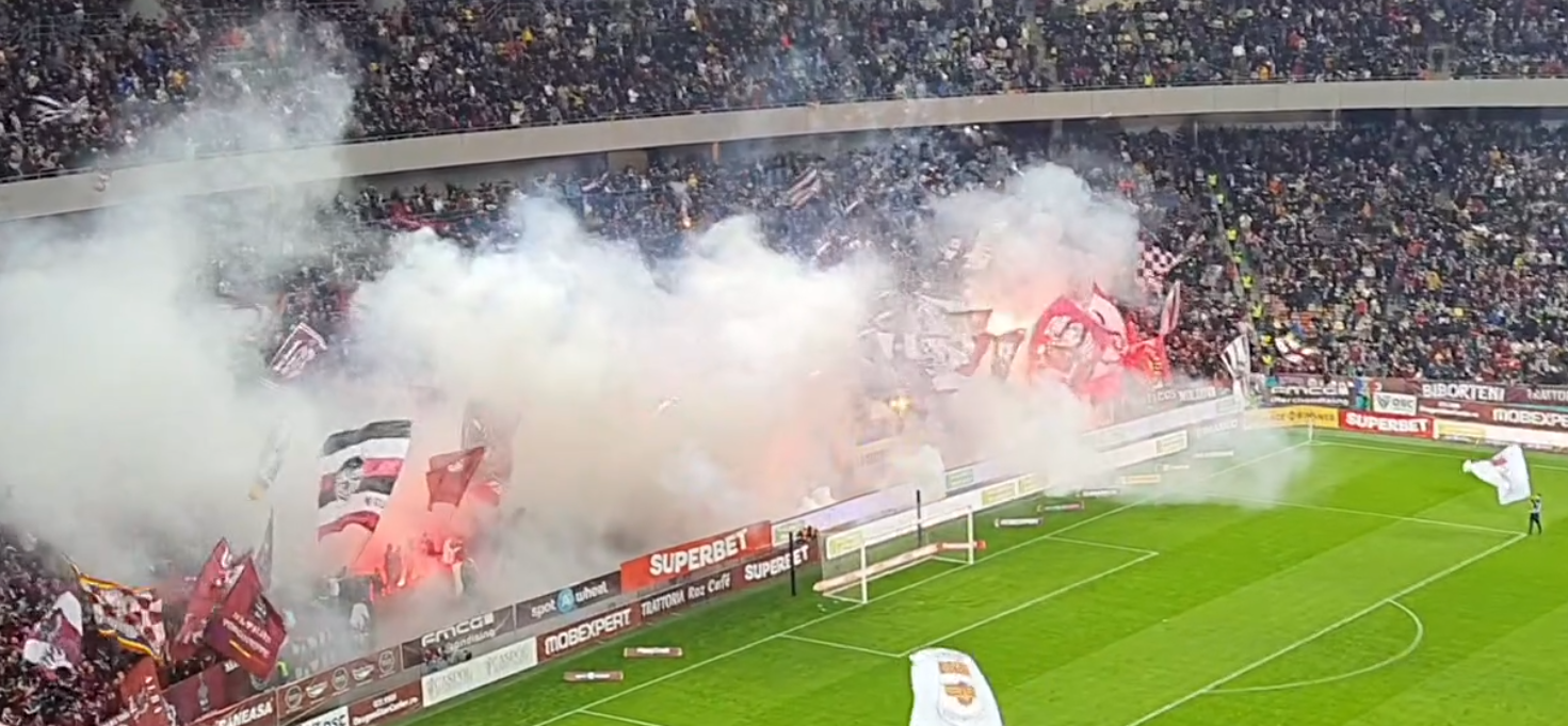 Atmosferă de zile mari făcută de suporteri la Rapid - FCSB! Terenul a ...