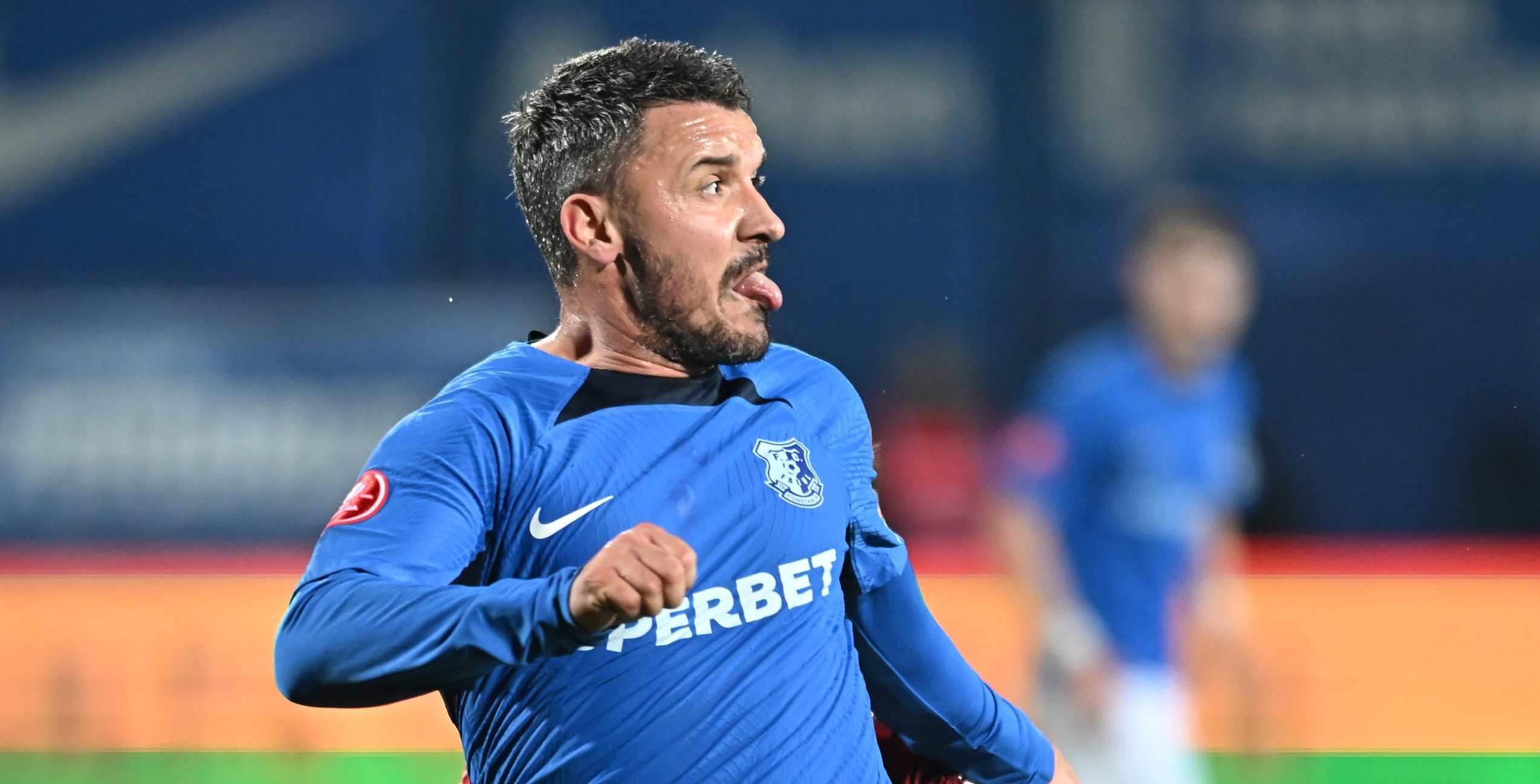 Schimbare radicală de look pentru Budescu în Giulești! Fanilor nu le-a ...