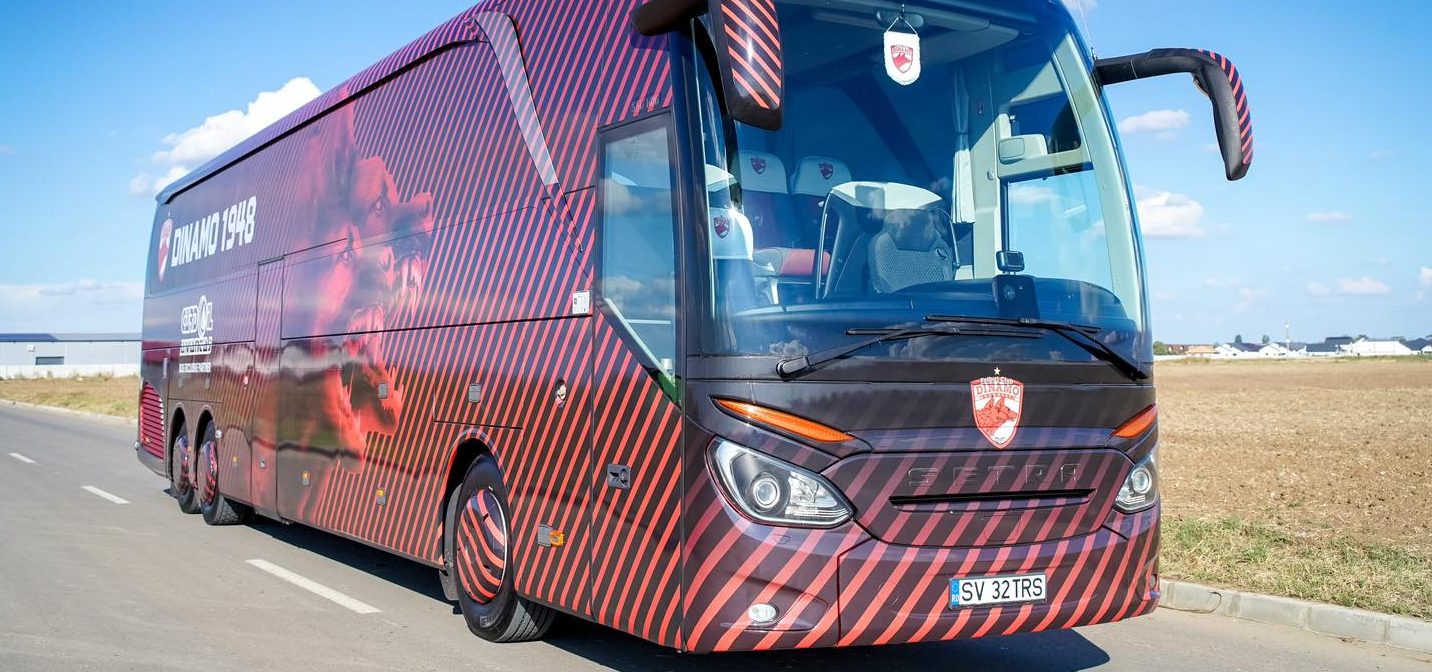 Playsport - Au luat ce-a "căzut" de la FCSB! Autocarul lui Dinamo e second hand: mașina a fost ...