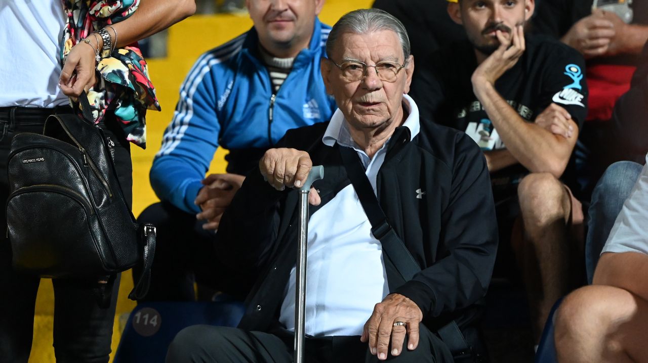 "Eram în stare să mor pentru el". Belodedici şi-a găsit cu greu ...